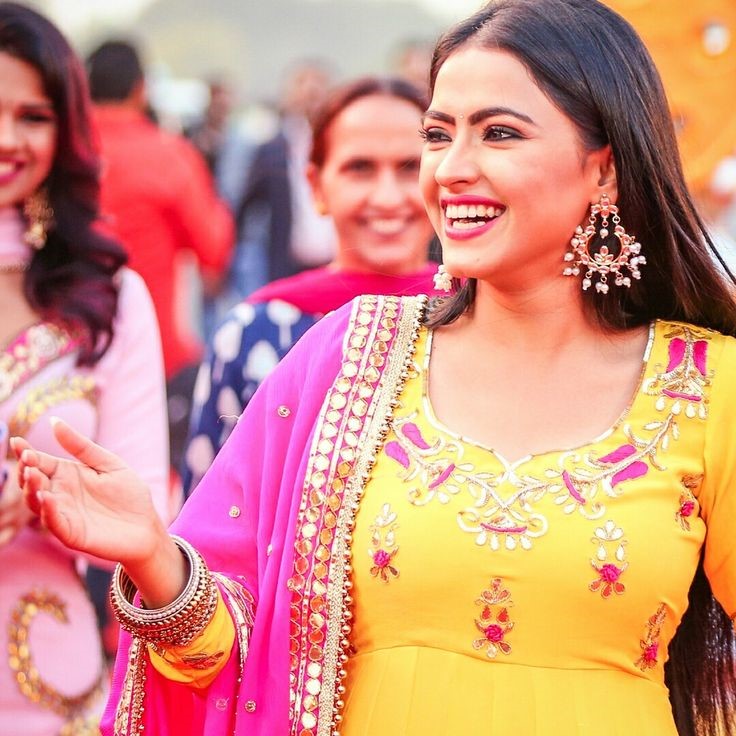 Biography Of Simi Chahal - SikhHeros : Chronicles of Culture, News, and ...