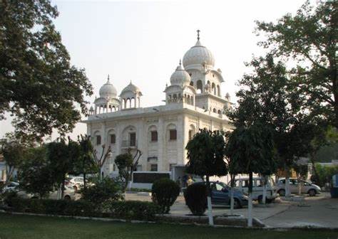 10 Historic Delhi Gurudwaras You Should Know - SikhHeros : Chronicles ...