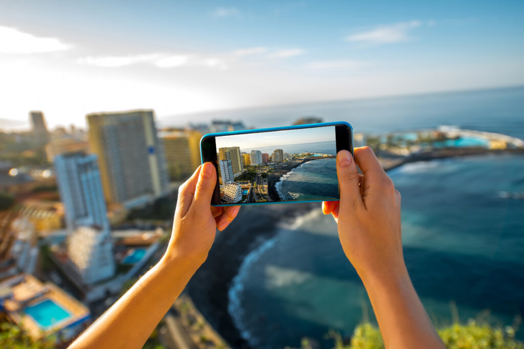 Picture-Perfect Travel: Capturing Memories with Your Smartphone ...
