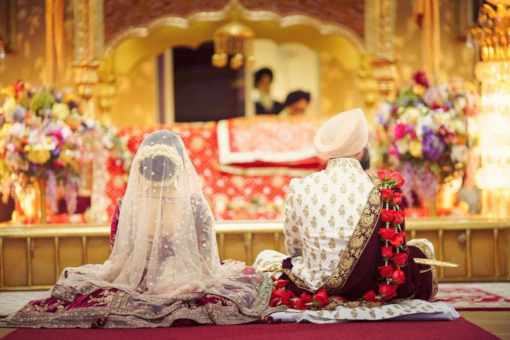 Understanding the Sikh Laavan in the Anand Karaj Ceremony - SikhHeros ...